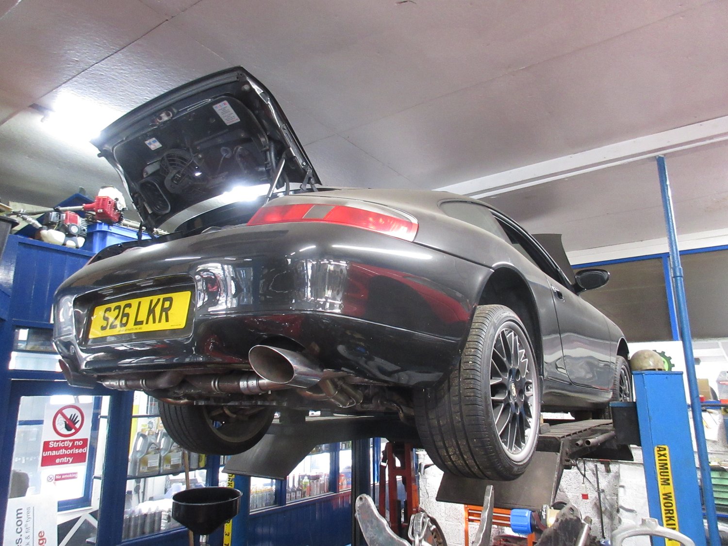 Porsche Servicing